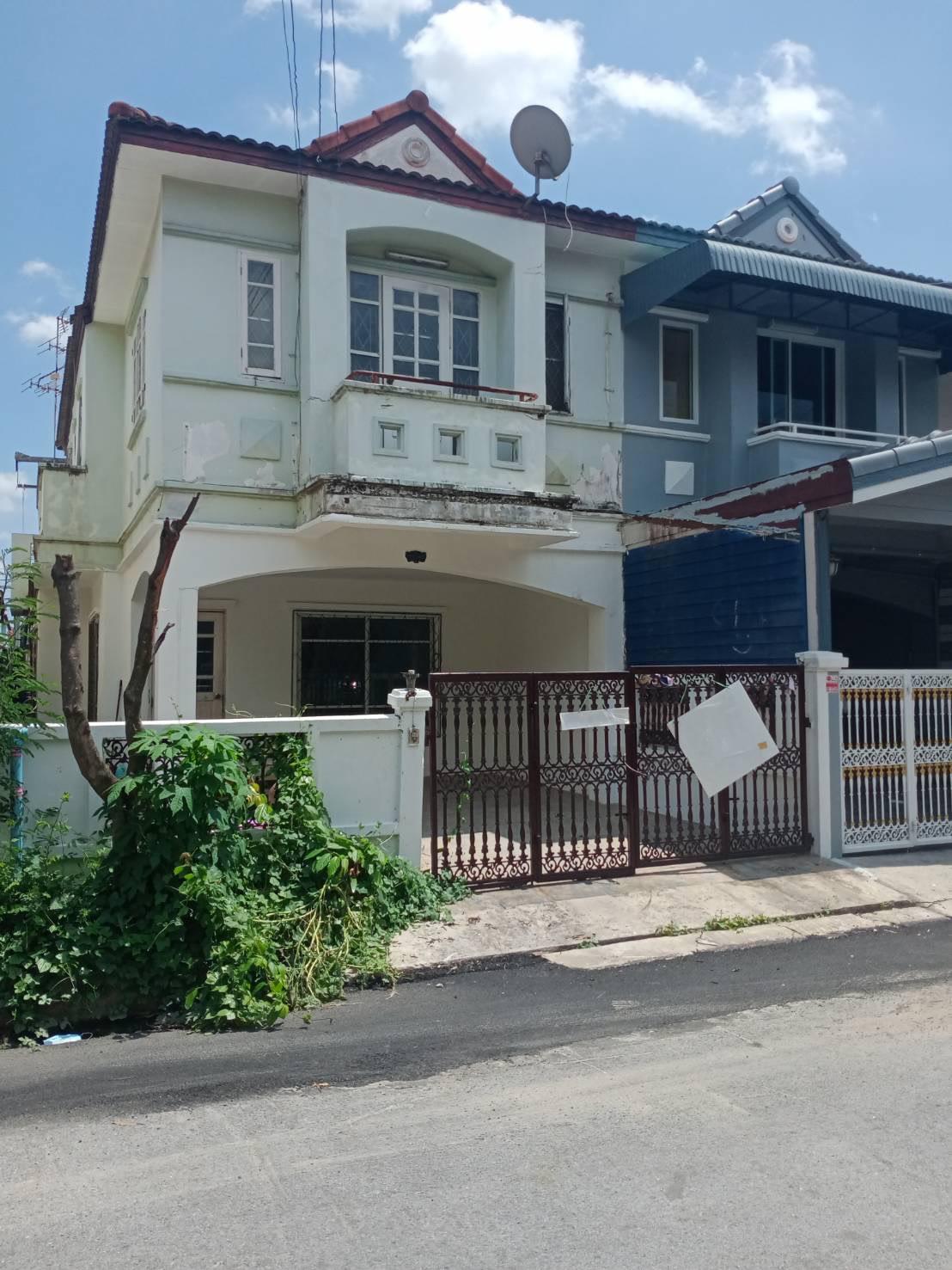 ขายบ้านทาวน์เฮาส์ คลองสามวา กทม 24.8วา 1.75ล T0940457914 | ที่ดินร้อย ...